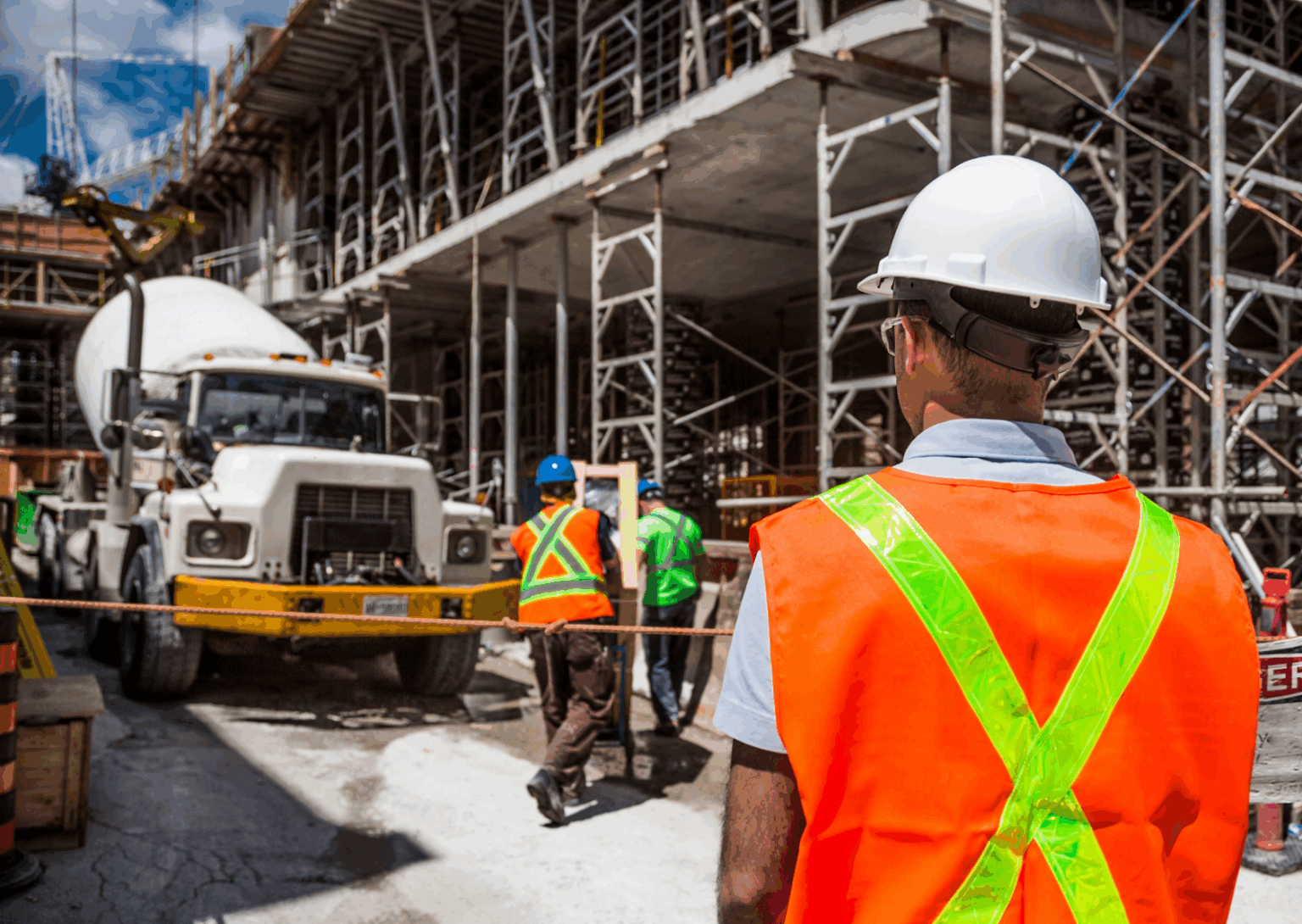 Start Smart: Your Guide to Basic Construction